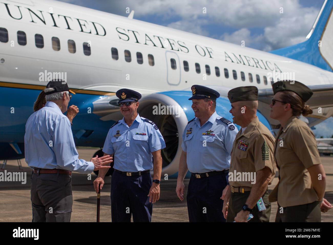USA Senator Robert Portman spricht von links mit Scott Brown, Royal ...