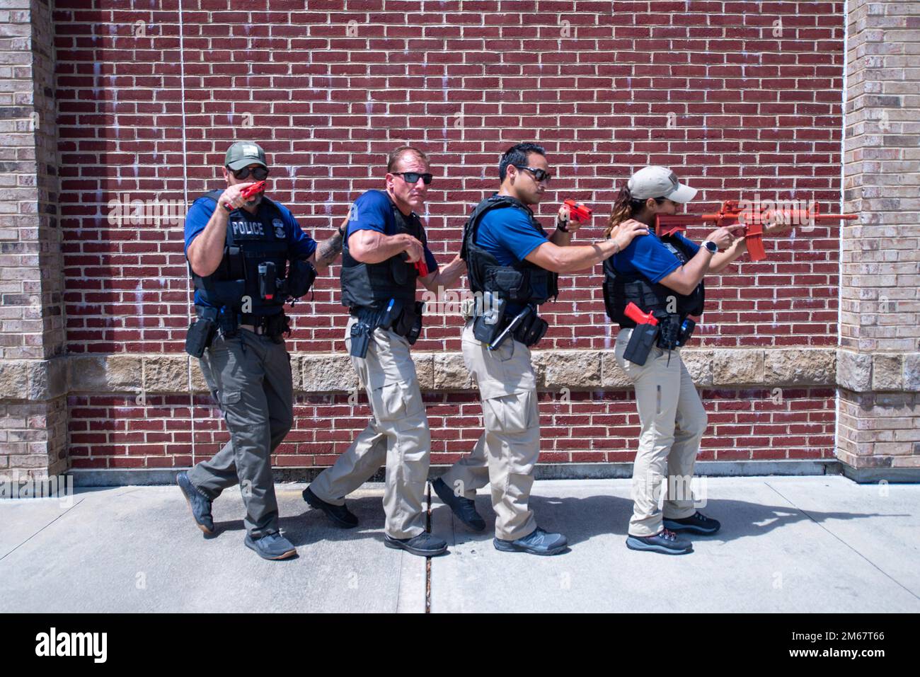 DIE ICE Enforcement and Removal Operations (ERO) Deportation Officers ...