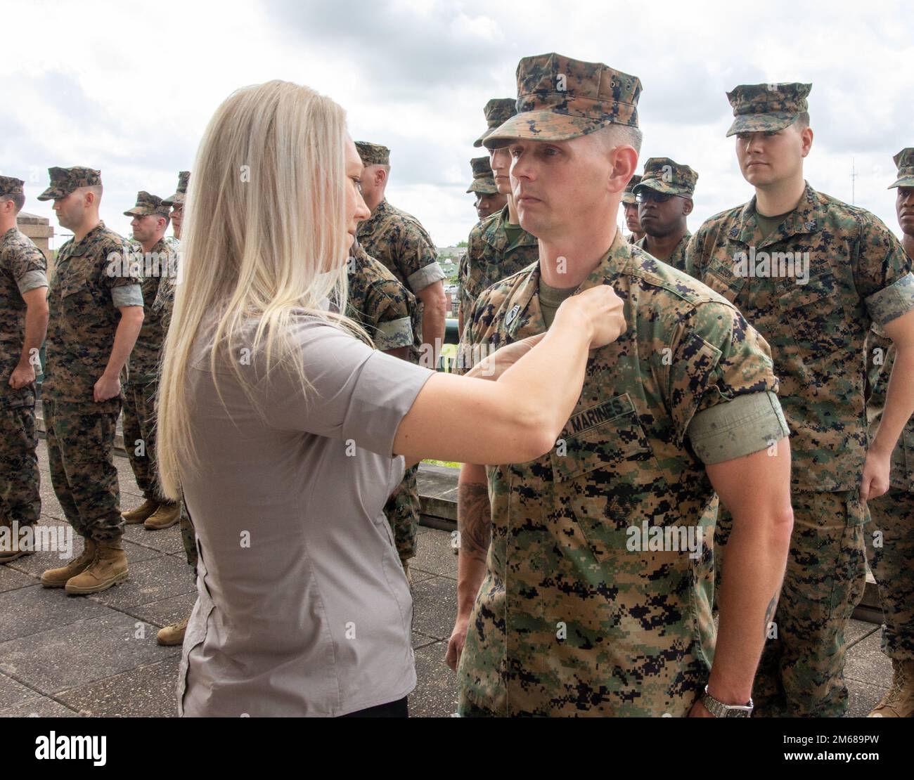 USA Marinekorps Master Gunnery Sgt. Wayne Goodman, ein Operations Chief mit Site Support Intel ...