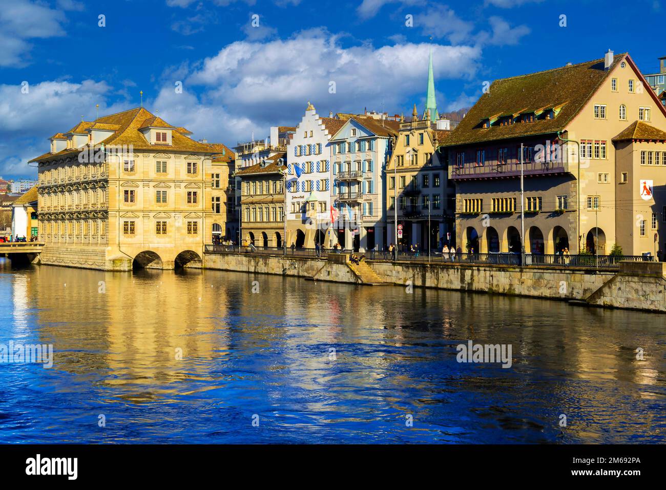 Zurich city hall -Fotos und -Bildmaterial in hoher Auflösung – Alamy