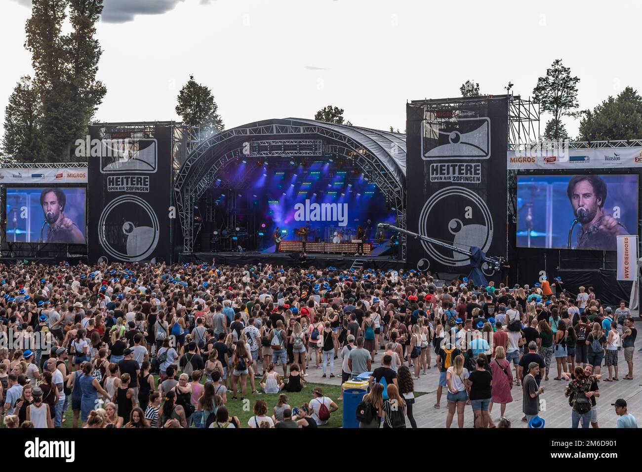 Max giesinger singer -Fotos und -Bildmaterial in hoher Auflösung – Alamy