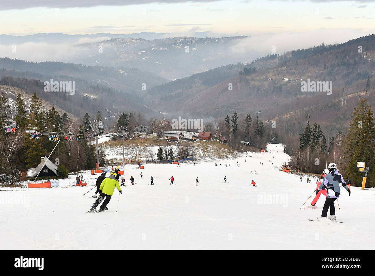 Das internationale Skigebiet Snow Paradise in Velka Raca, der höchste ...