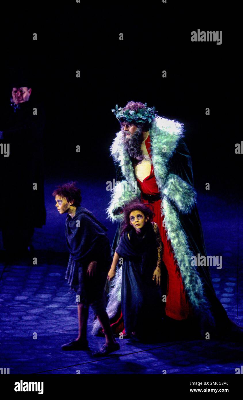 John Kane (The Spirit of Christmas present) in A CHRISTMAS CAROL von ...