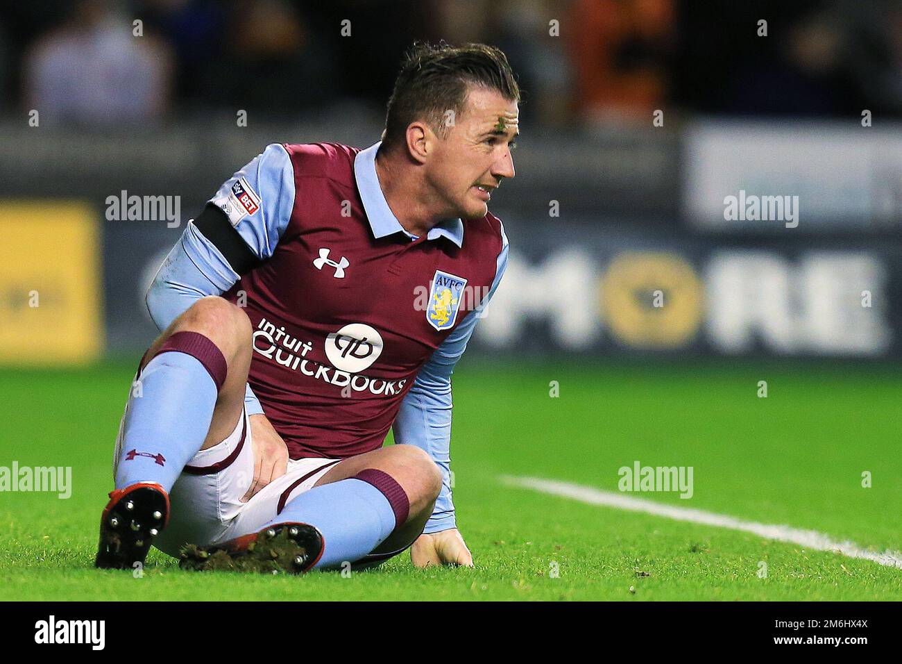 Ross McCormack von Aston Villa zeigt Anzeichen einer Verletzung der ...