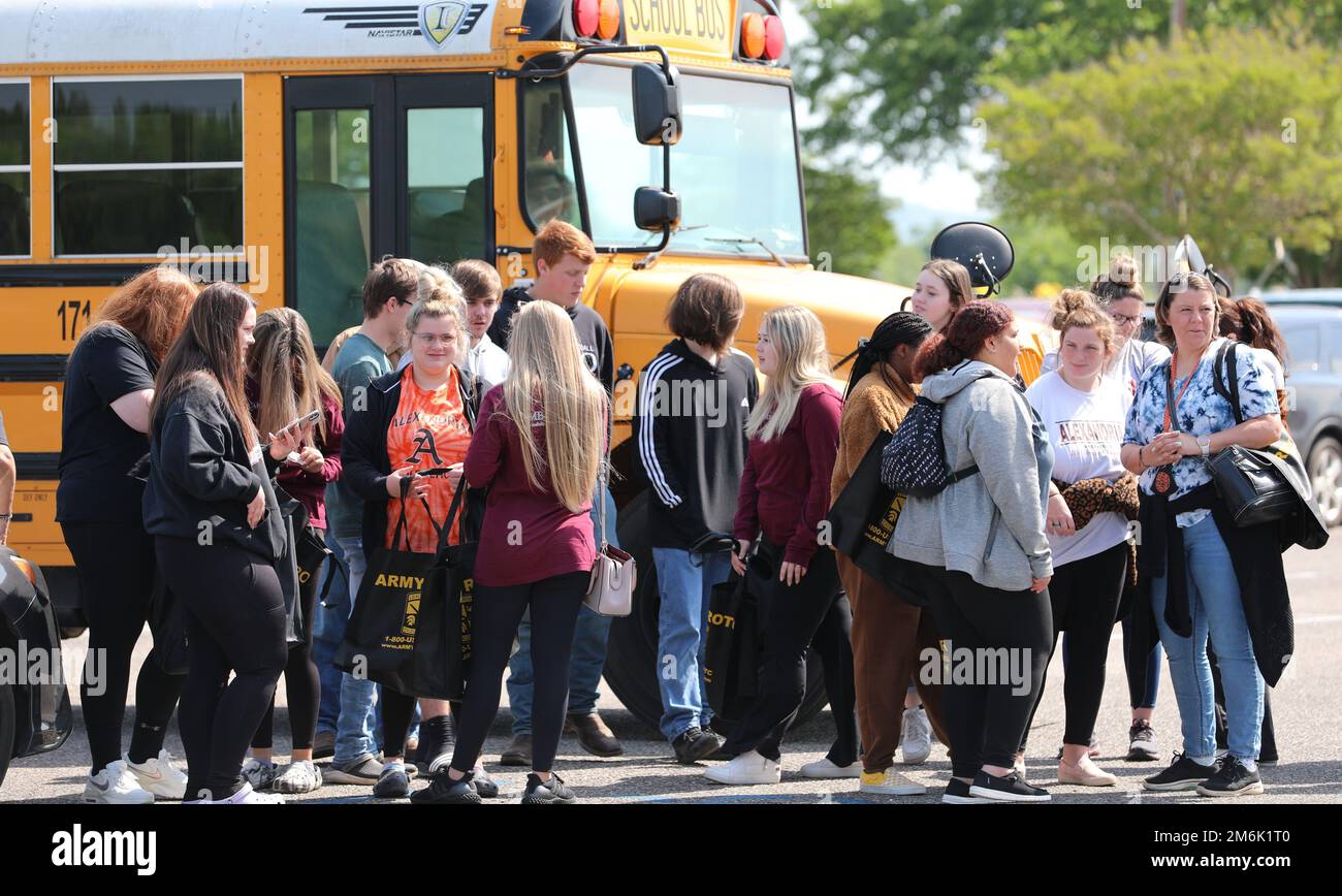 JACKSONVILLE STATE UNIVERSITY, AL – örtliche High-School-Schüler ...