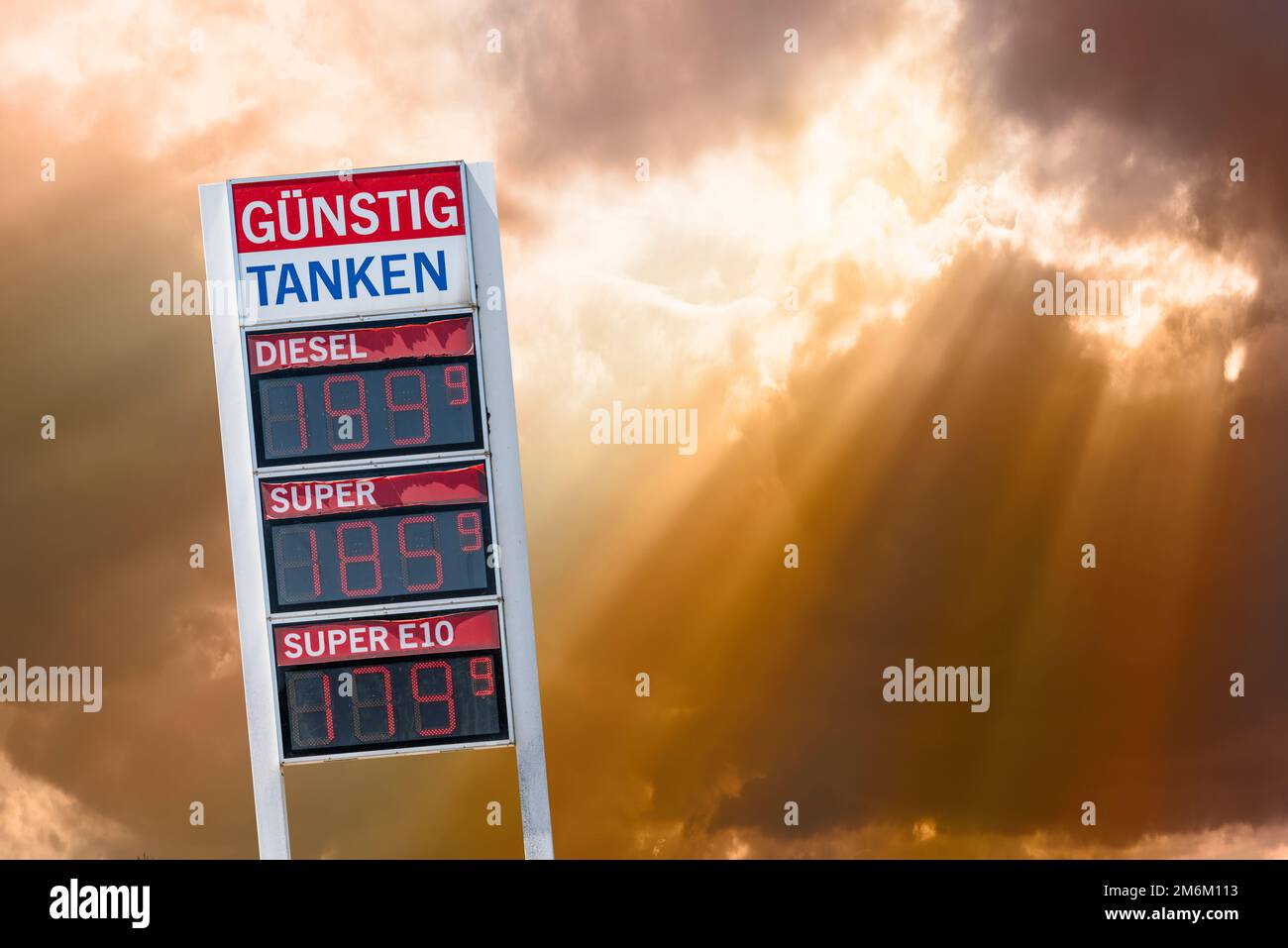 Tankstelle preis bord -Fotos und -Bildmaterial in hoher Auflösung – Alamy