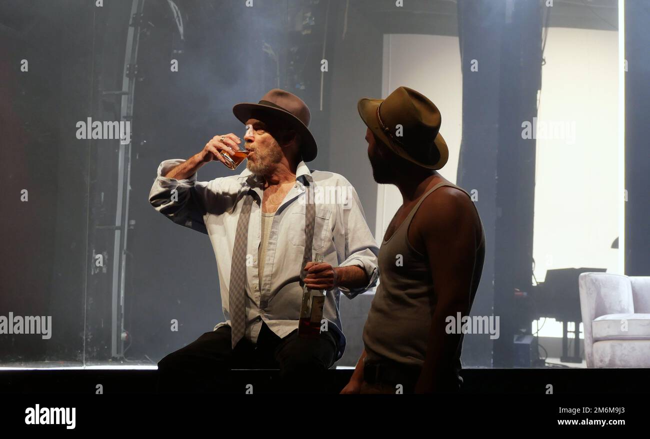 04. Januar 2023, Berlin: Schauspieler Igor Karbus (James Tyrone jr ...