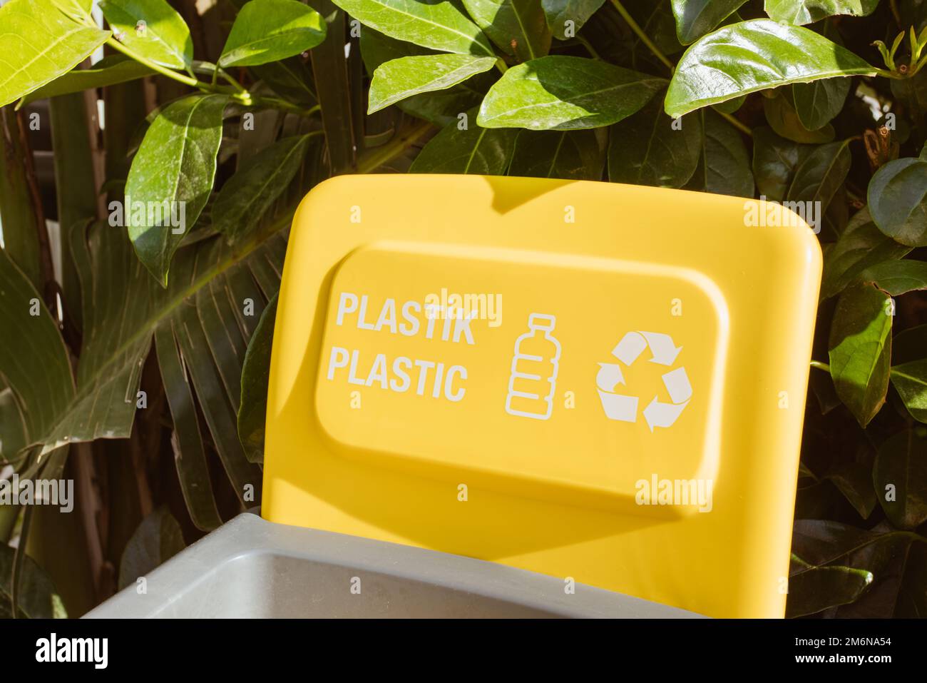 Recycling containers paper plastic glass -Fotos und -Bildmaterial in ...