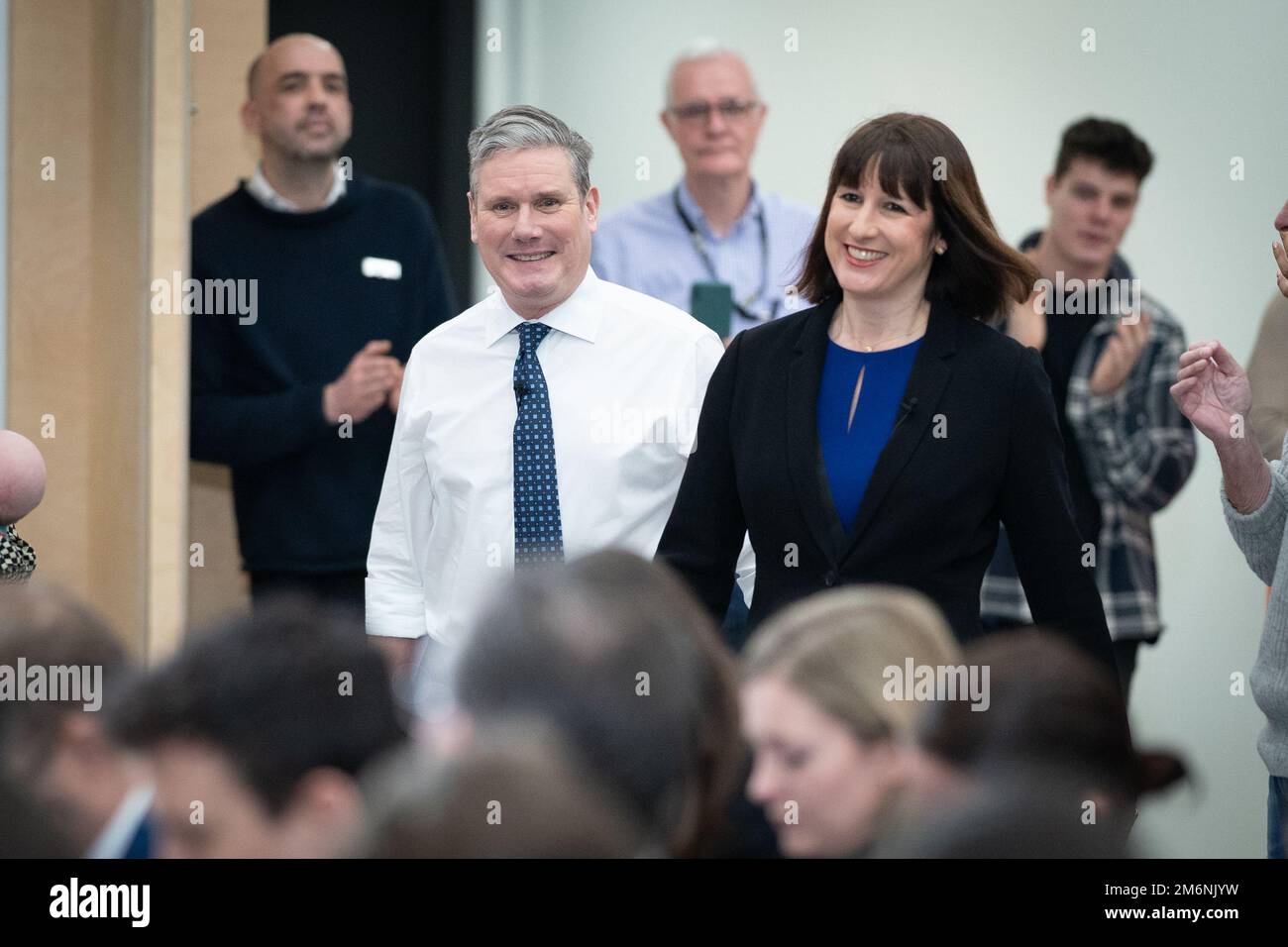 Der Labour-Führer Sir Keir Starmer trifft mit Schattenkanzlerin Rachel ...