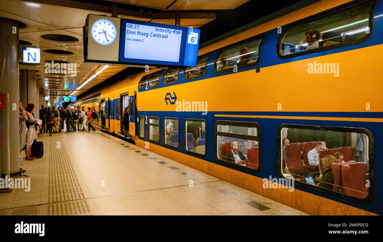Schiphol eisenbahnlinie -Fotos und -Bildmaterial in hoher Auflösung – Alamy