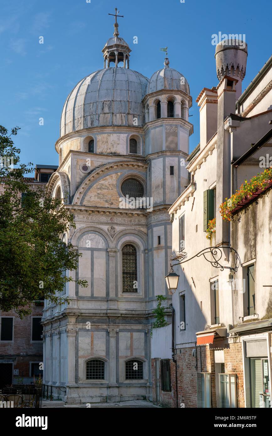 Venezianischer schornstein -Fotos und -Bildmaterial in hoher Auflösung ...