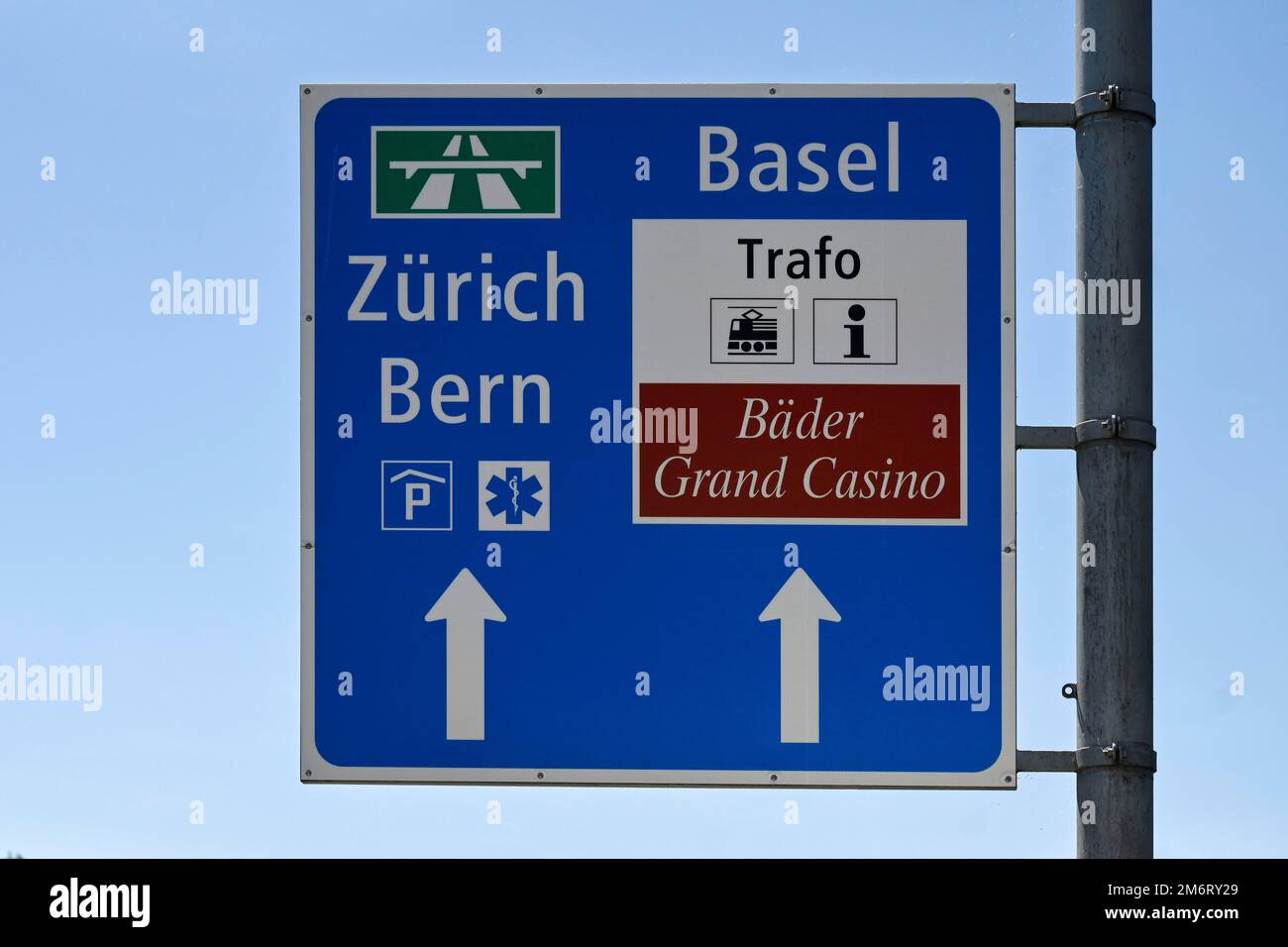 Autobahn informationsschild -Fotos und -Bildmaterial in hoher Auflösung ...