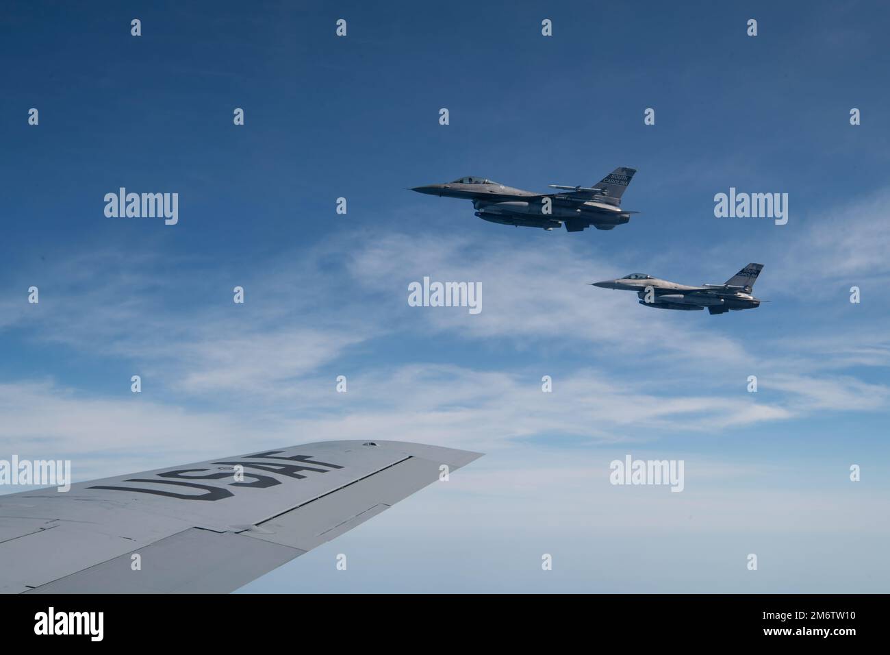 USA Air Force F-16 Fighting Falcons mit dem 169. Fighter Wing fliegen ...