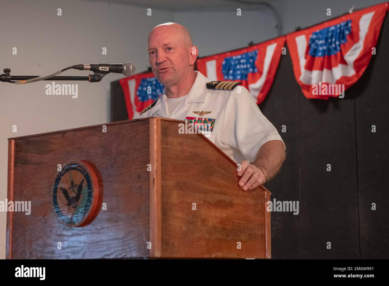 CAMP LEMONNIER, Dschibuti (6. Mai 2022) USA Captain David Faehnle ...