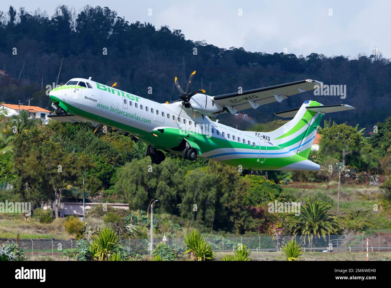 Binter canarias flugzeug -Fotos und -Bildmaterial in hoher Auflösung ...