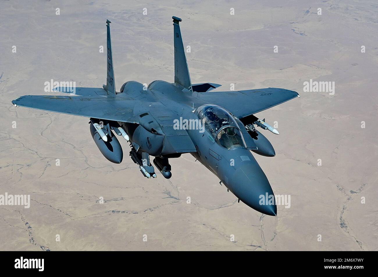 EIN US-AMERIKANISCHER Air Force F-15E Strike Eagle-Flugzeuge der 335. Expeditionary Fighter ...