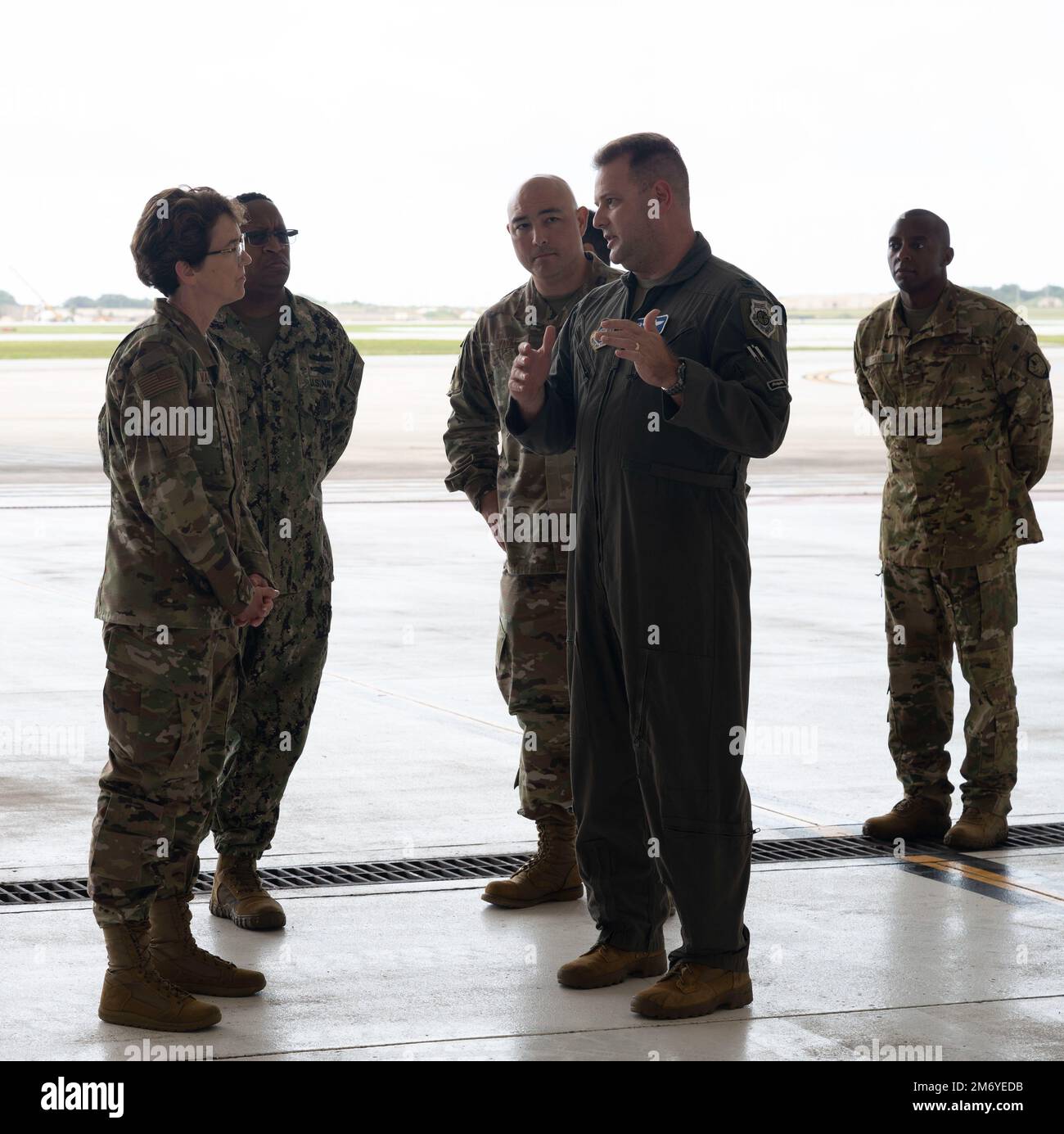 USA General der Luftwaffe Jacqueline D. Van Ovost, Commander, USA ...