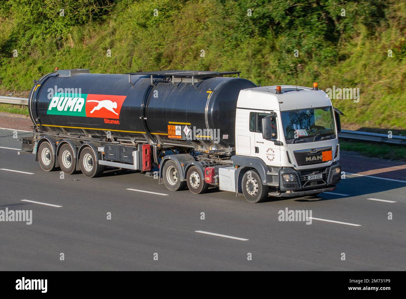 Hoyer Groupe PUMA BITUMEN Road MAN 26,500 6x2/2 BLS Tankfahrzeug ...