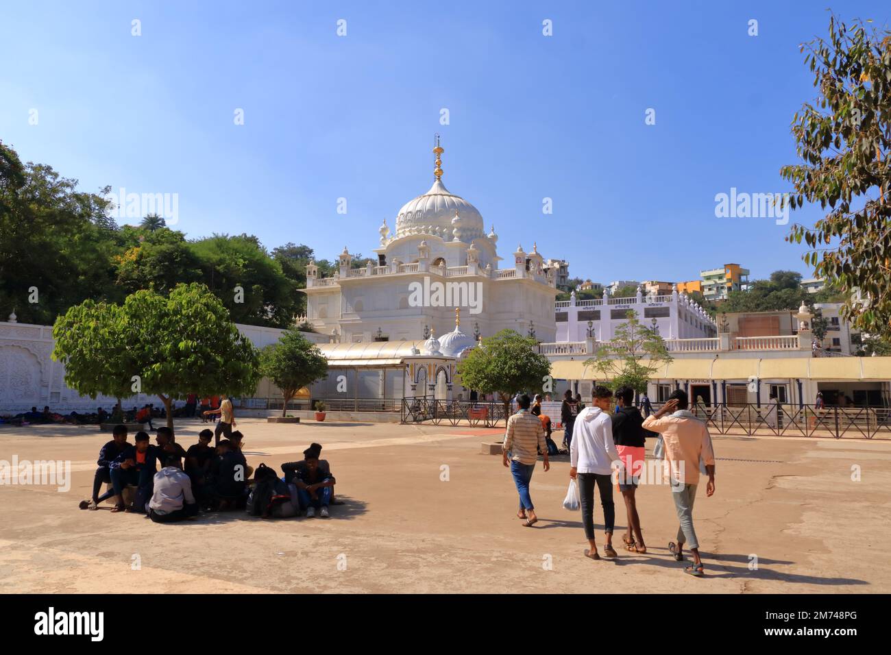Guru nanak jhira sahib -Fotos und -Bildmaterial in hoher Auflösung – Alamy