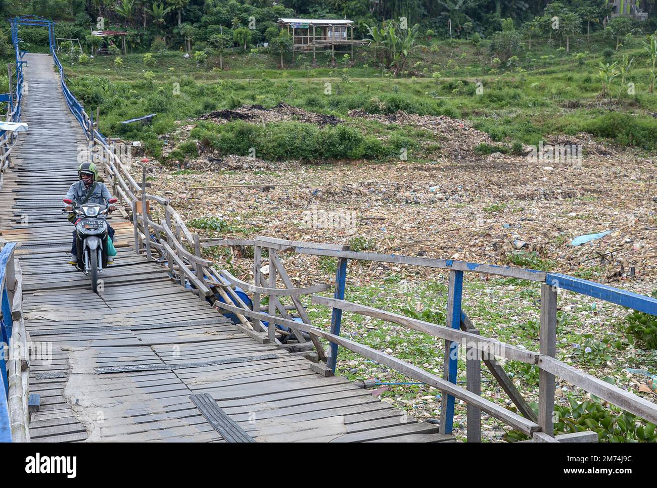 West Bandung Regency, Indonesien, 7. Januar 2023 - die Bewohner ...