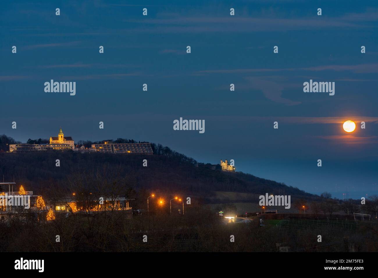 Wienerwald wienerwald mit berg kahlenberg mit antenne -Fotos und ...
