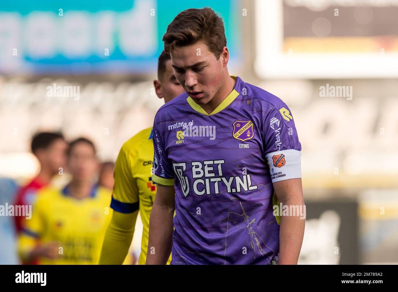 LEEUWARDEN - Carel Eiting vom FC Volendam der neue Kapitän während des ...