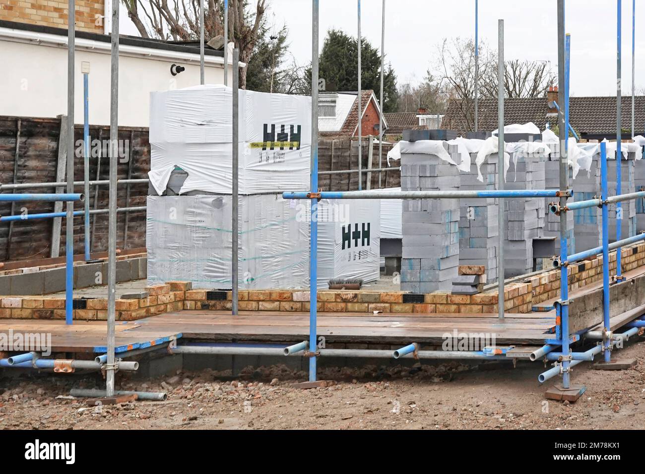 Isolierendes haus -Fotos und -Bildmaterial in hoher Auflösung – Alamy