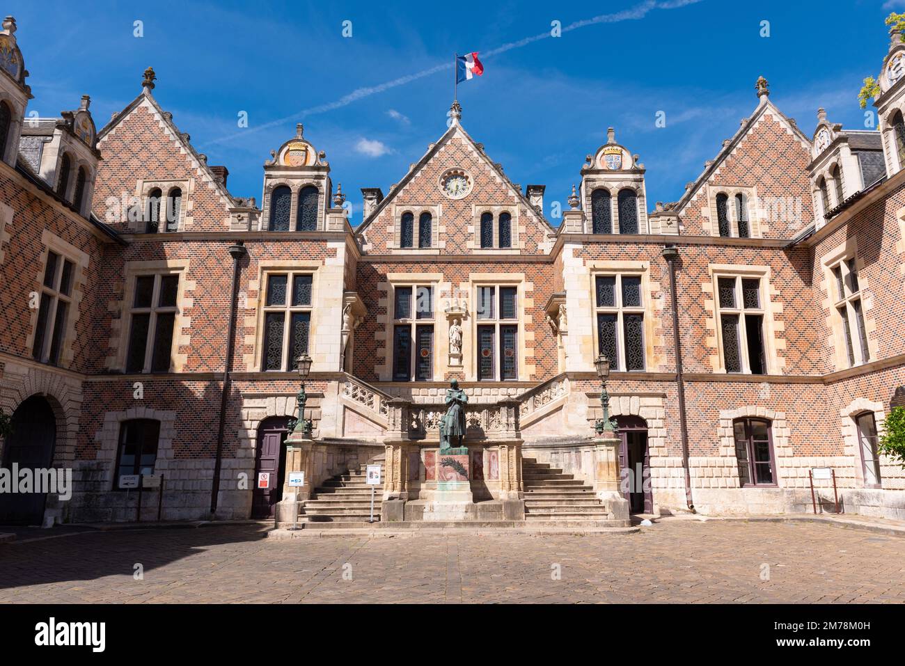 Das Hotel Groslot in der Stadt Orleans ist ein historisches Denkmal aus ...