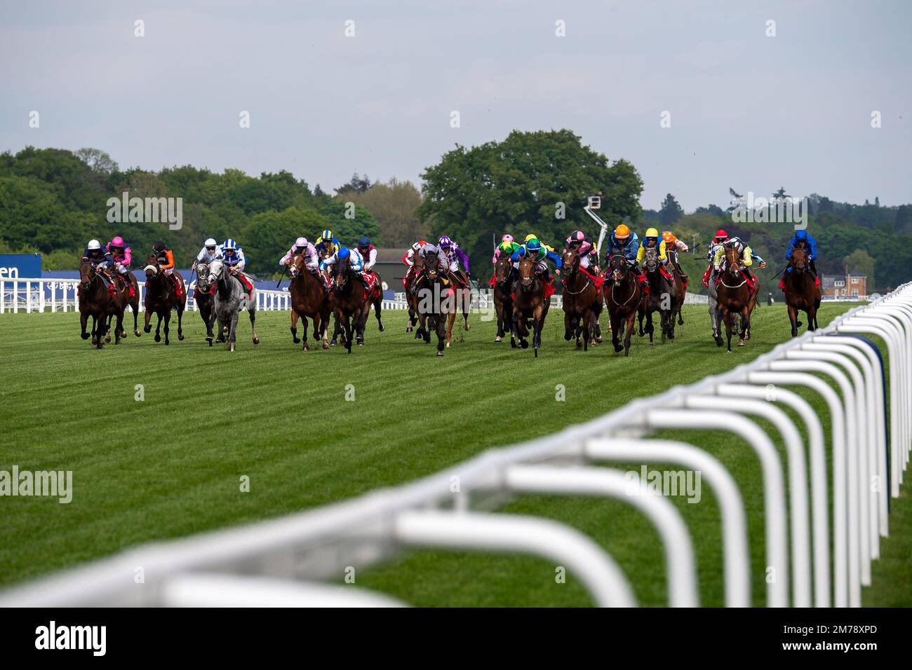 Ascot, Berkshire, Großbritannien. 7. Mai 2022. Reiter im Tote Victoria ...