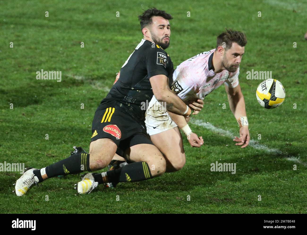 Arthur Retière von Stade Toulousain und Antoine Hastoy von Stade ...
