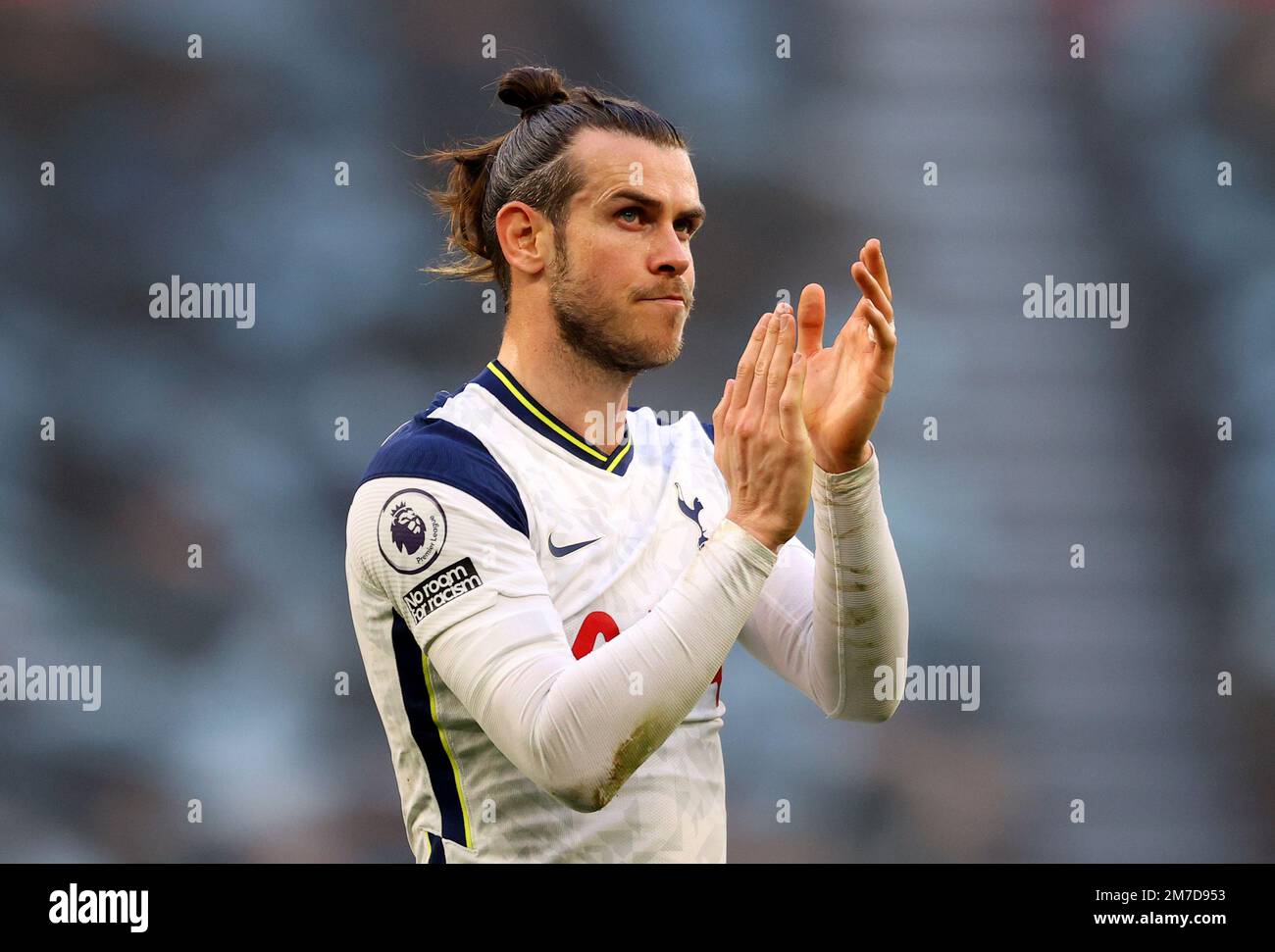 Dateifoto vom 19.-05-2021 von Tottenham Hotspur's Gareth Bale applaudiert den Fans. Kapitän ...