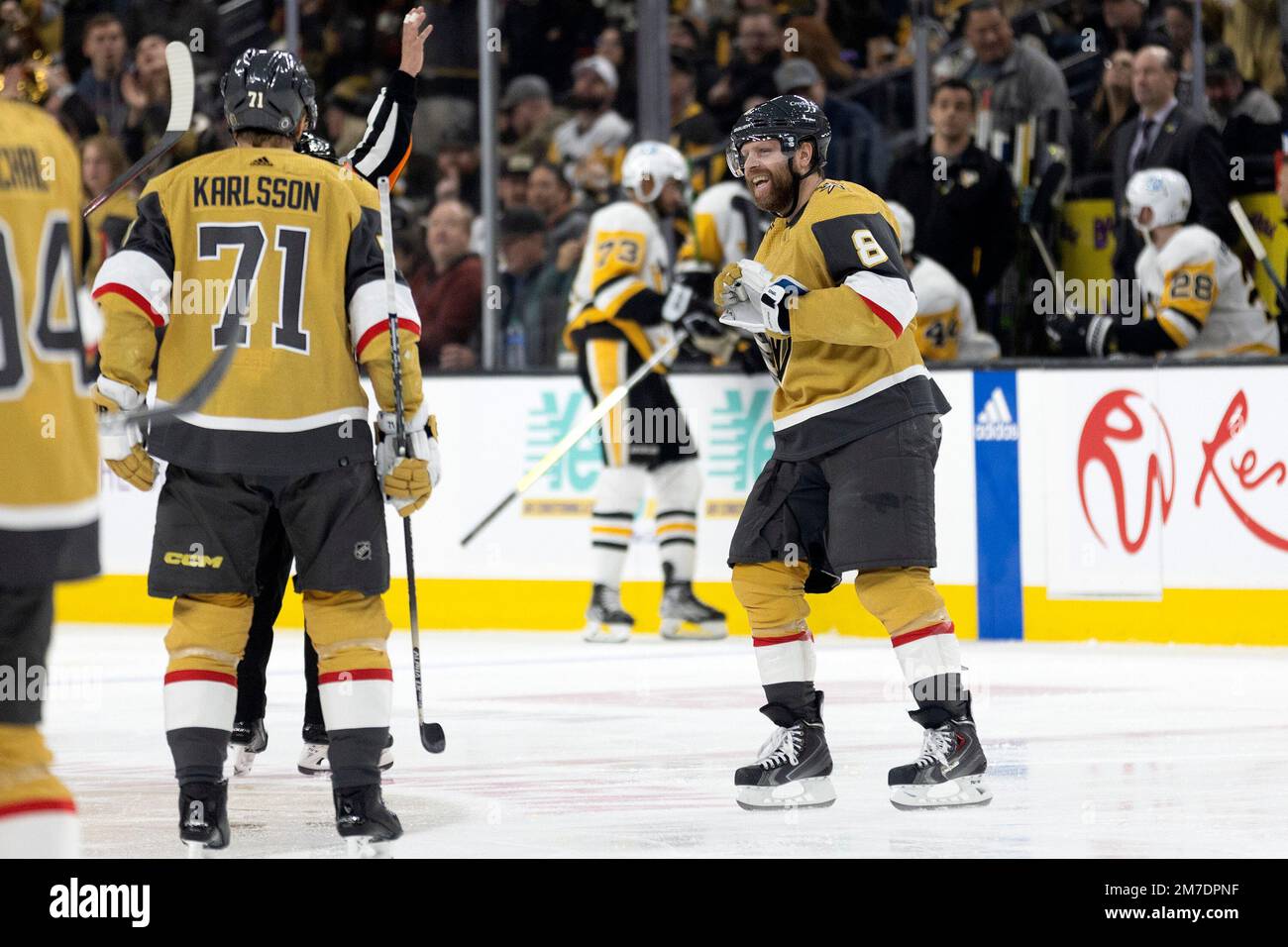 Vegas Golden Knights center Phil Kessel (8) celebrates with teammates ...