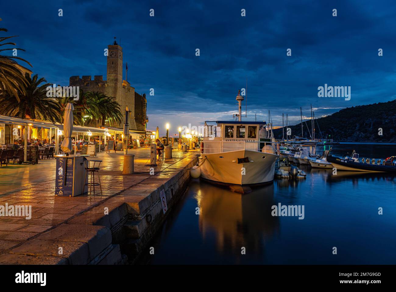 Uferpromenade vis -Fotos und -Bildmaterial in hoher Auflösung – Alamy