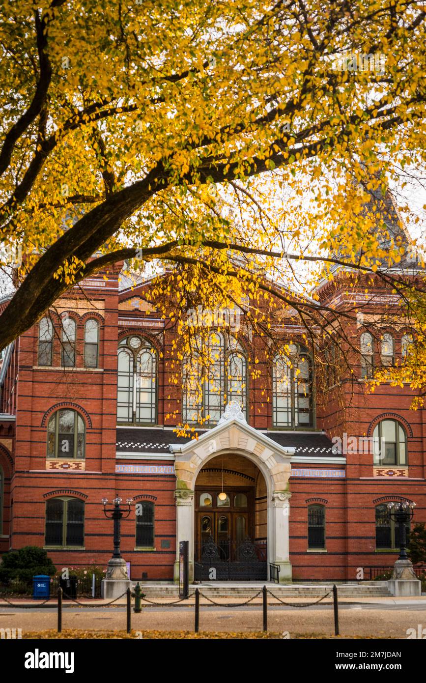 Arts and Industries Building, das zweitälteste (nach dem Schloss) der ...
