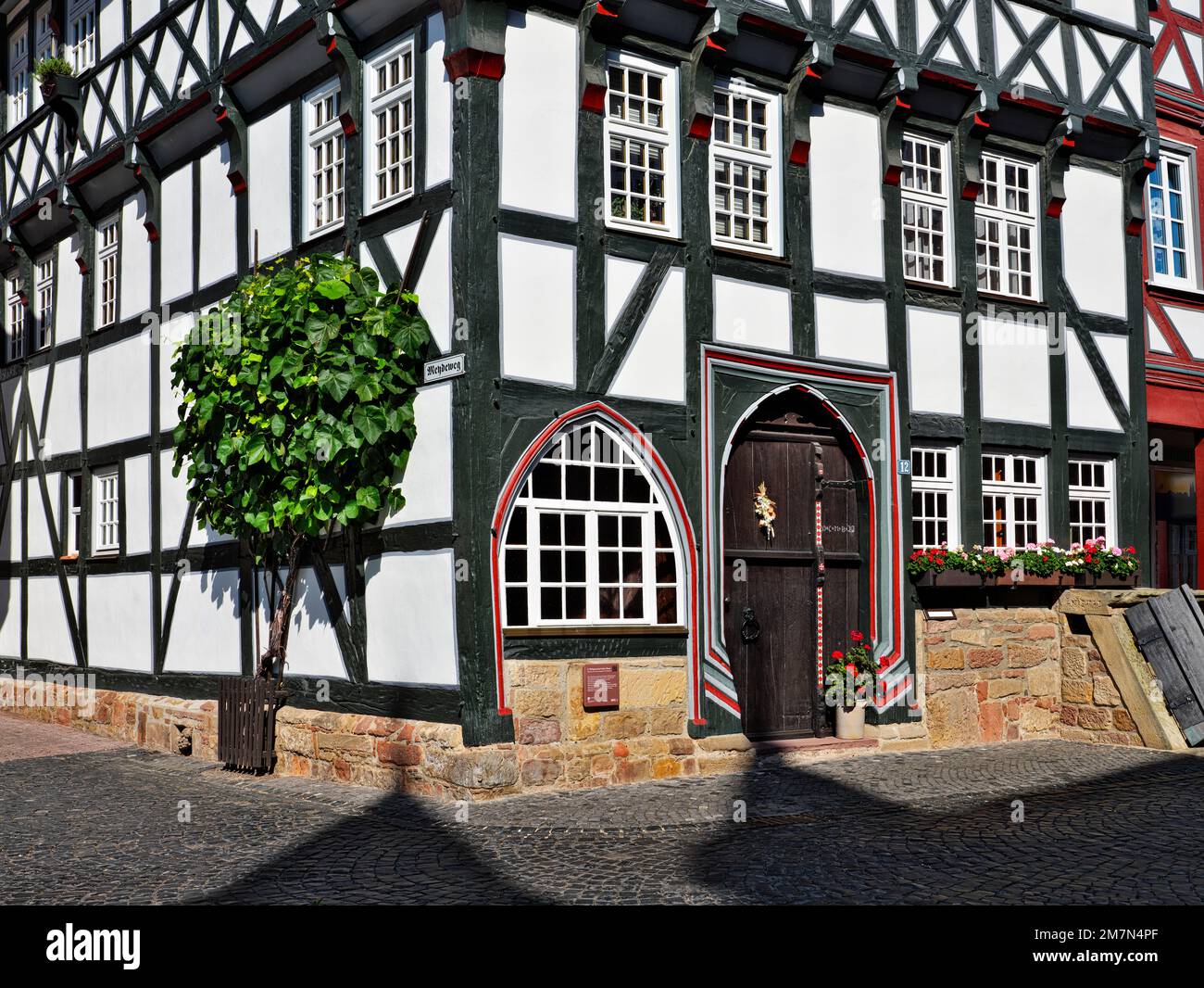 Zwischen den kramen -Fotos und -Bildmaterial in hoher Auflösung – Alamy