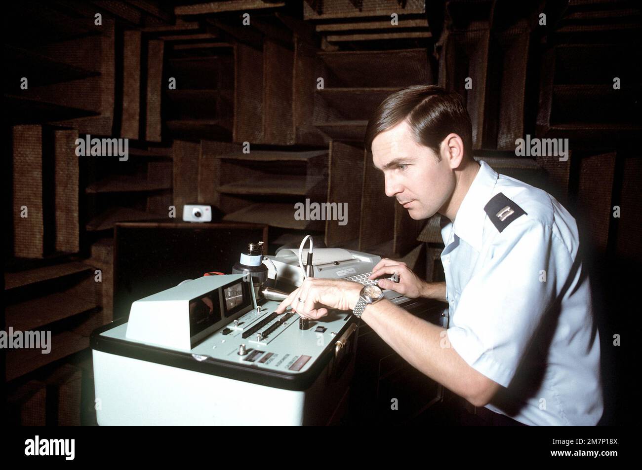 Offizier arbeitet -Fotos und -Bildmaterial in hoher Auflösung – Alamy