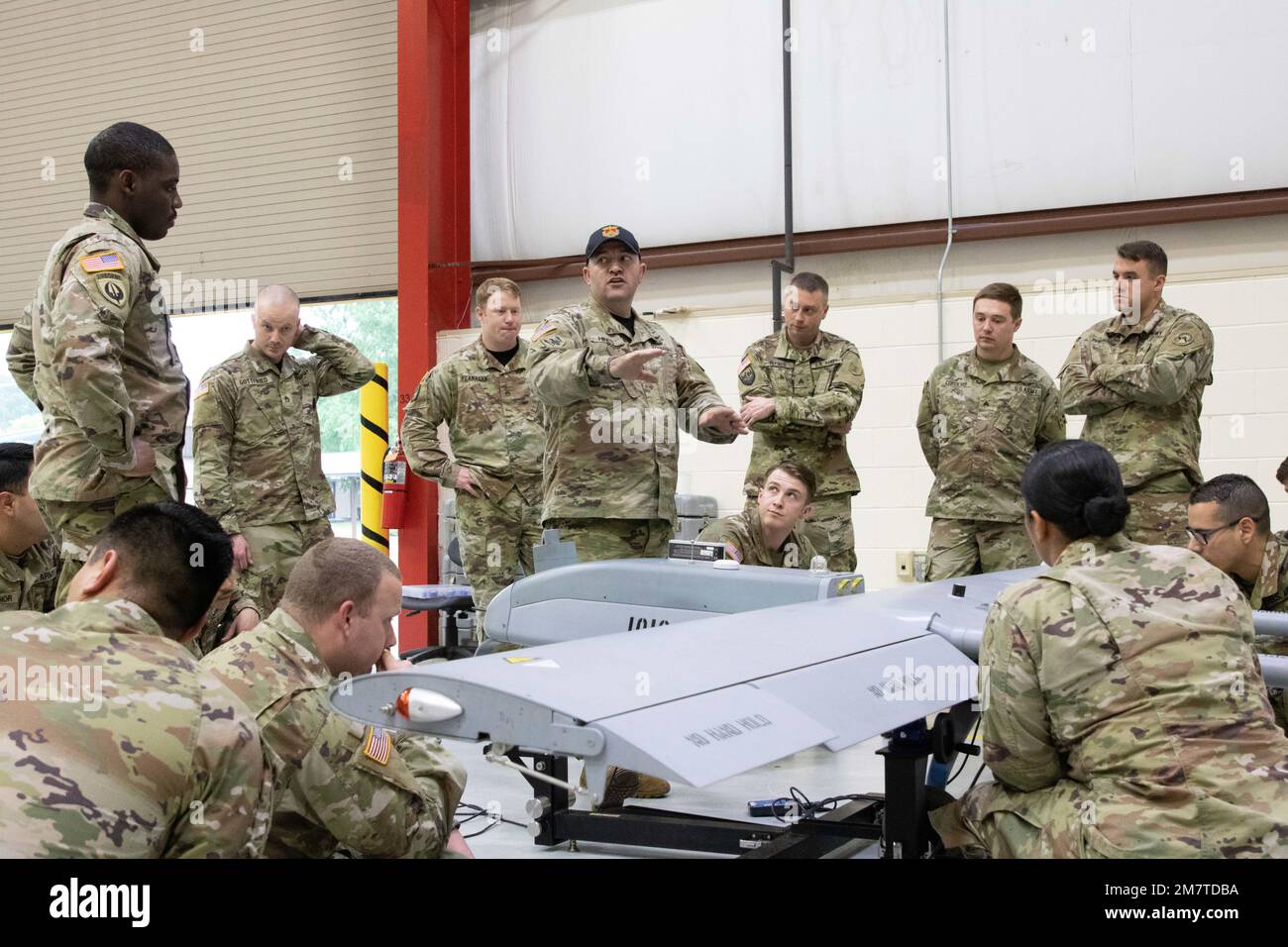 USA Army Sgt. 1. Klasse Jeremy Hines, ein Ausbilder, der den USA ...