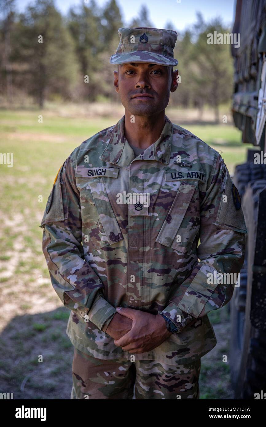Army Reserve Soldier SSG Edward Singh Chollet erhielt am 13. Mai 2022 ...