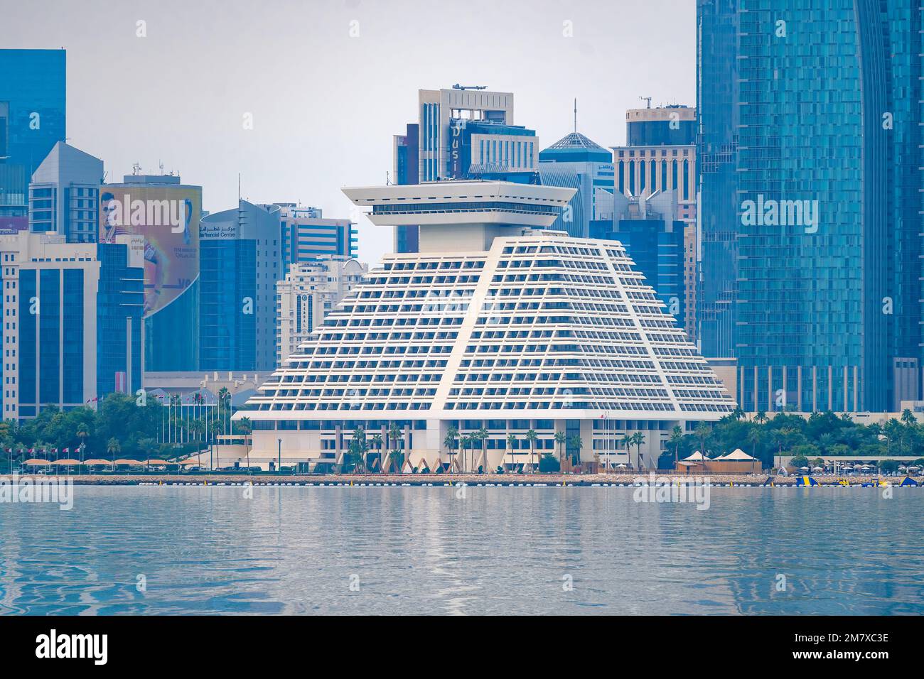 Qatar doha sheraton doha resort -Fotos und -Bildmaterial in hoher ...