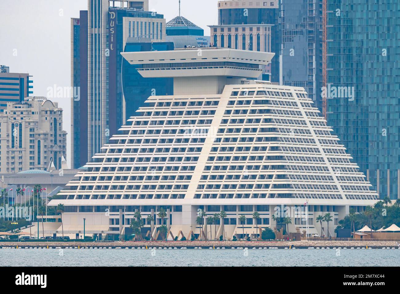 Qatar doha sheraton doha resort -Fotos und -Bildmaterial in hoher ...