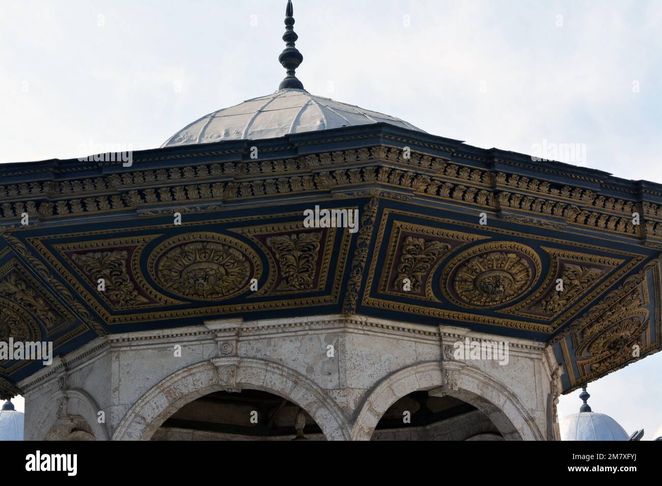 Abluftspringbrunnen und Innenhof der großen Moschee von Muhammad Ali ...