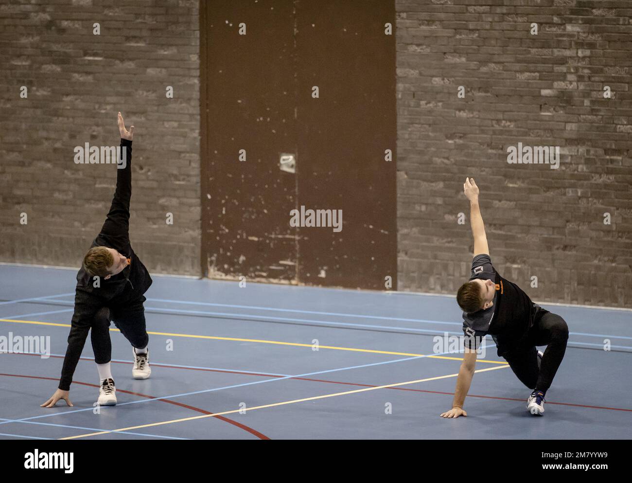 ARNHEM - Handballspieler Bobby Schagen und Luc Steins (R) während eines ...