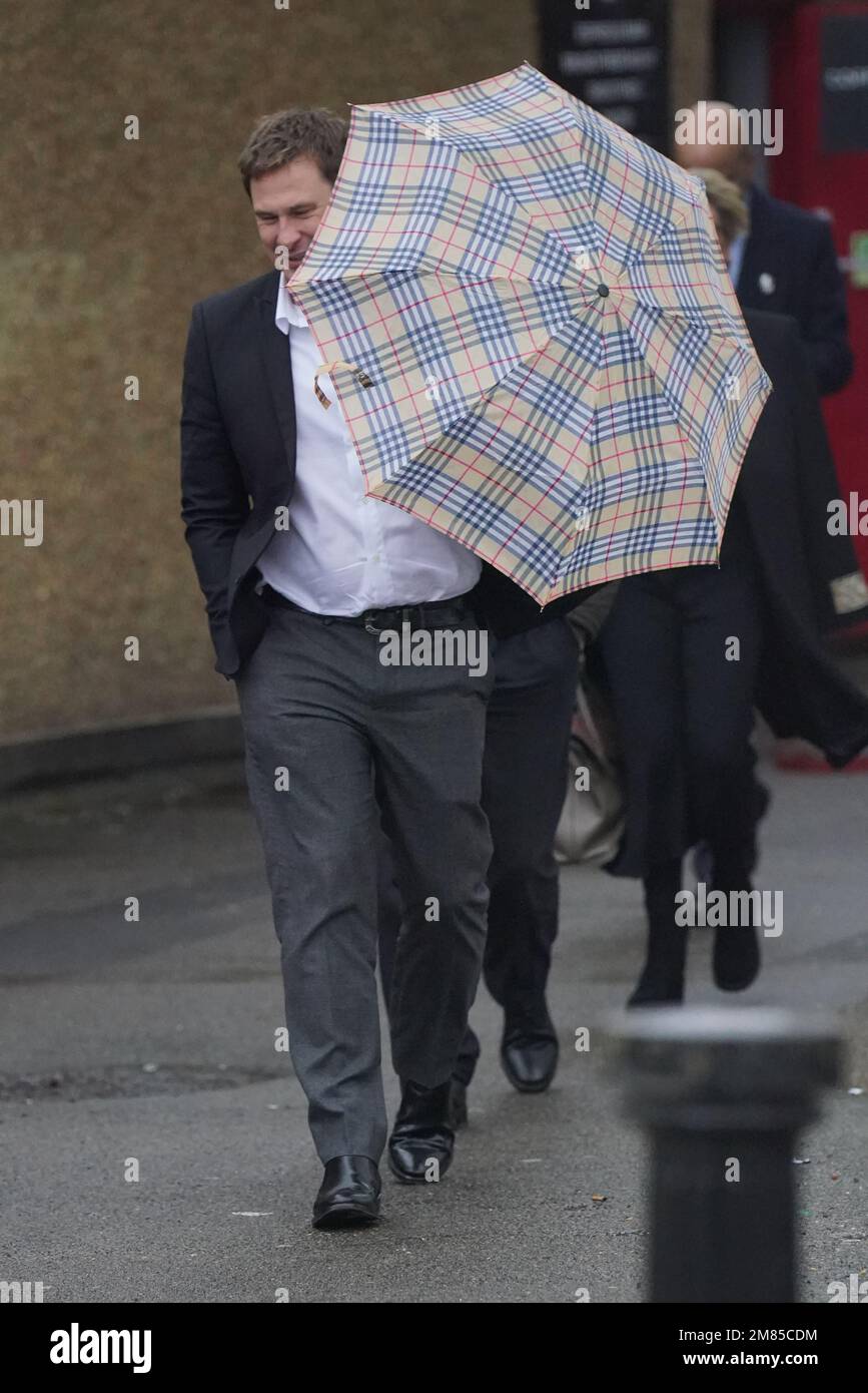 Der blaue Sänger Lee Ryan trifft am Ealing Magistrates' Court in London ...