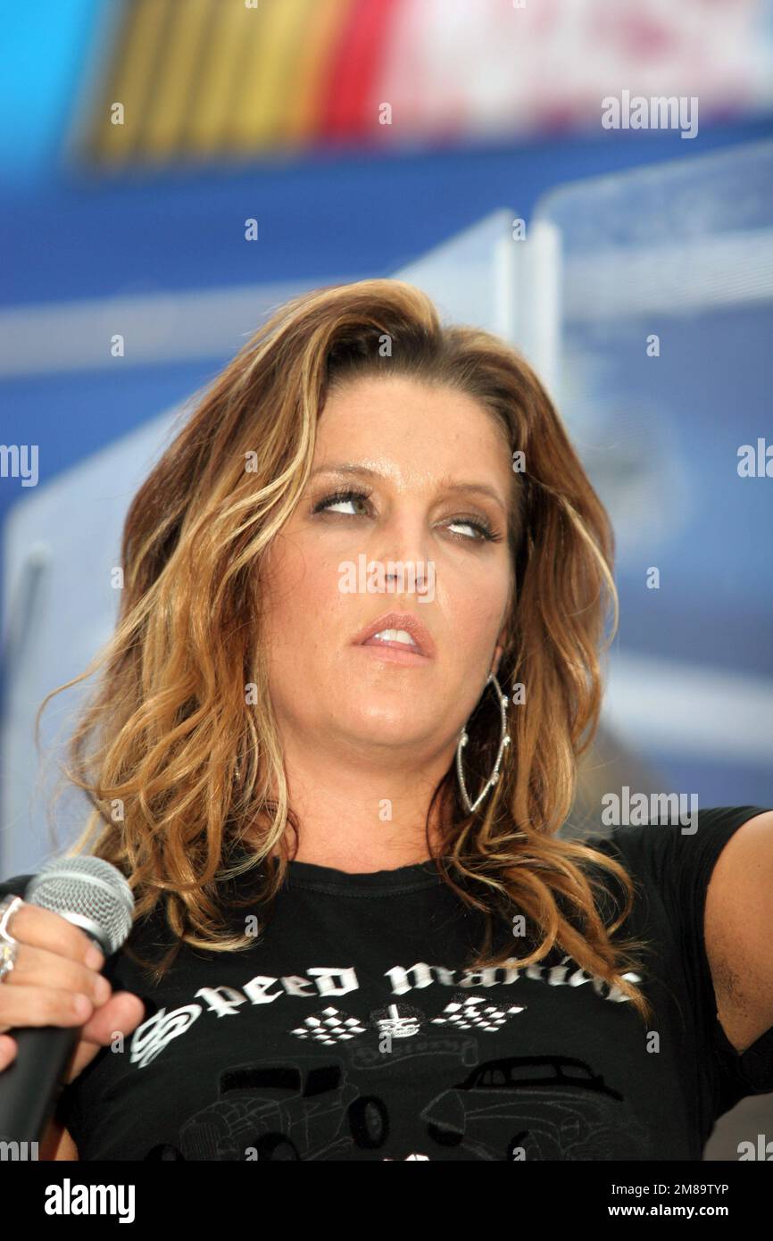 Breaking news datei foto lisa marie presley -Fotos und -Bildmaterial in ...