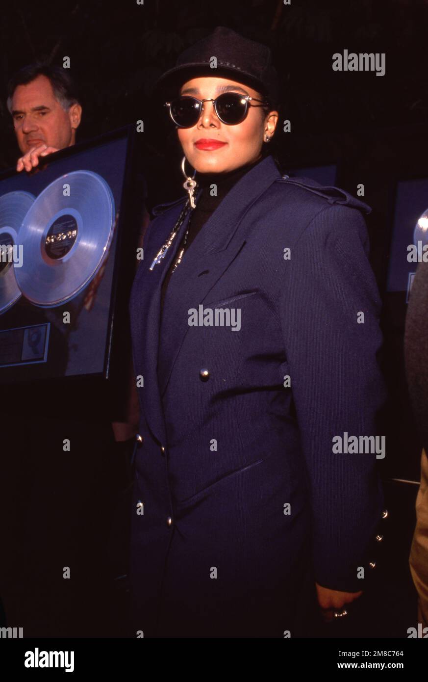 Janet Jackson bei der Präsentation von Platin-Platten für ihr Album ...