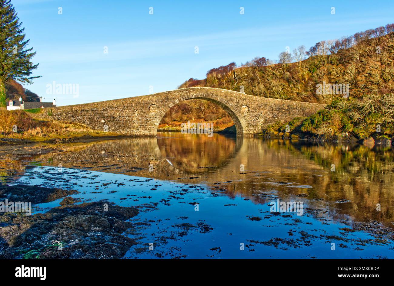 Brücke über den Atlantik oder Clachan Bridge, Clachan Sound, Insel Seil, nahe Oban, Argyll ...