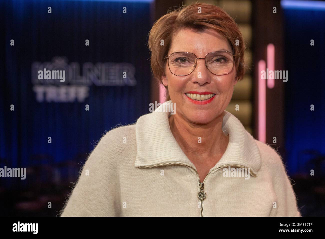 Bettina BOETTINGER, Porträt, Porträt, freigestelltes Einzelbild ...