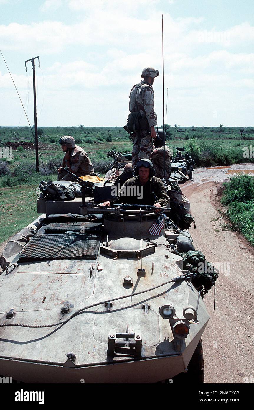 Mitglieder der 15. Marine Expeditionary Unit (MEU) in einem leichten ...