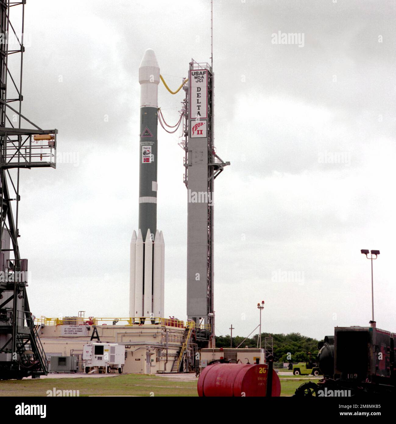 Mcdonnell douglas delta ii -Fotos und -Bildmaterial in hoher Auflösung ...