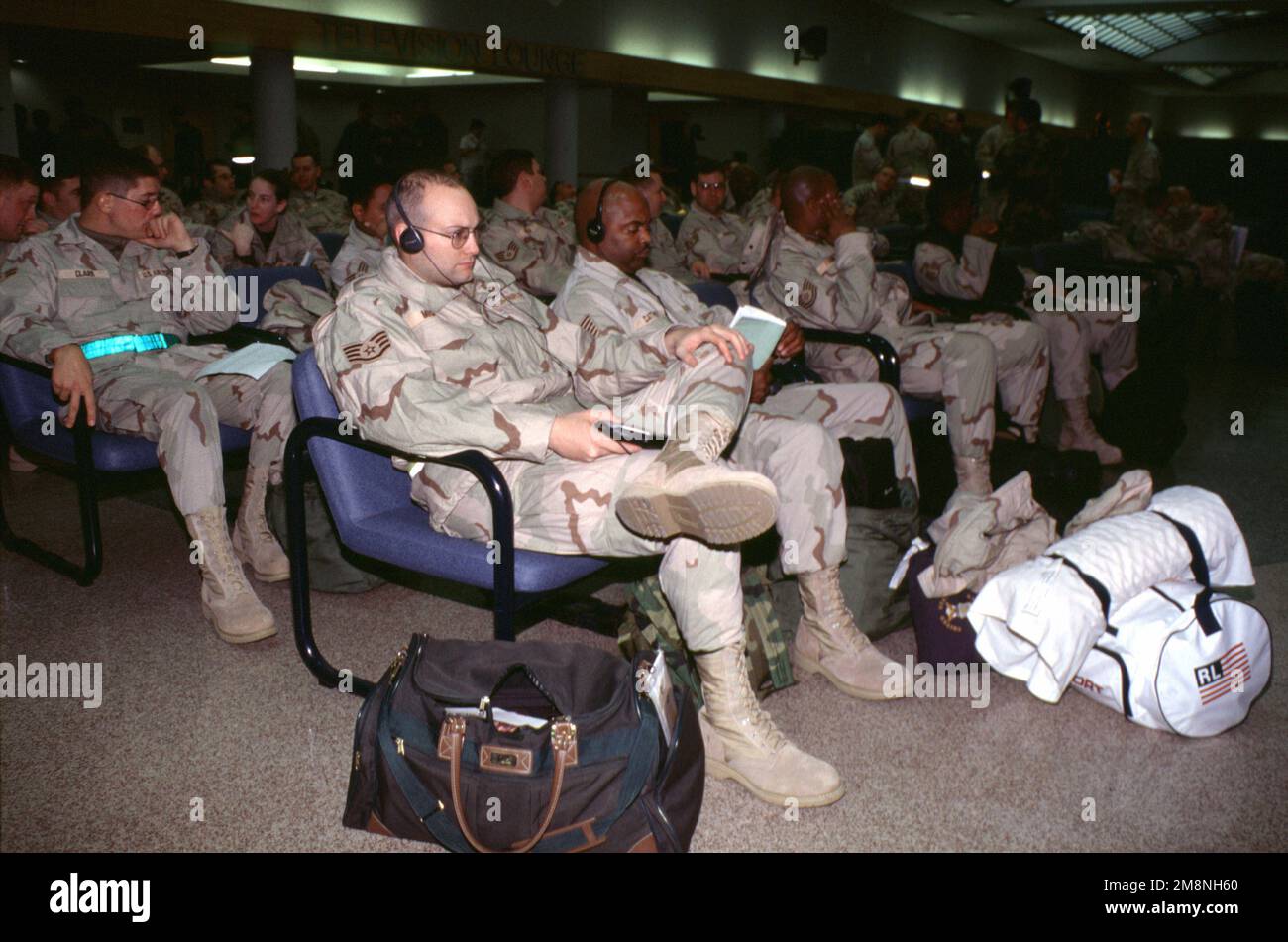 Terminal airlift control element -Fotos und -Bildmaterial in hoher ...